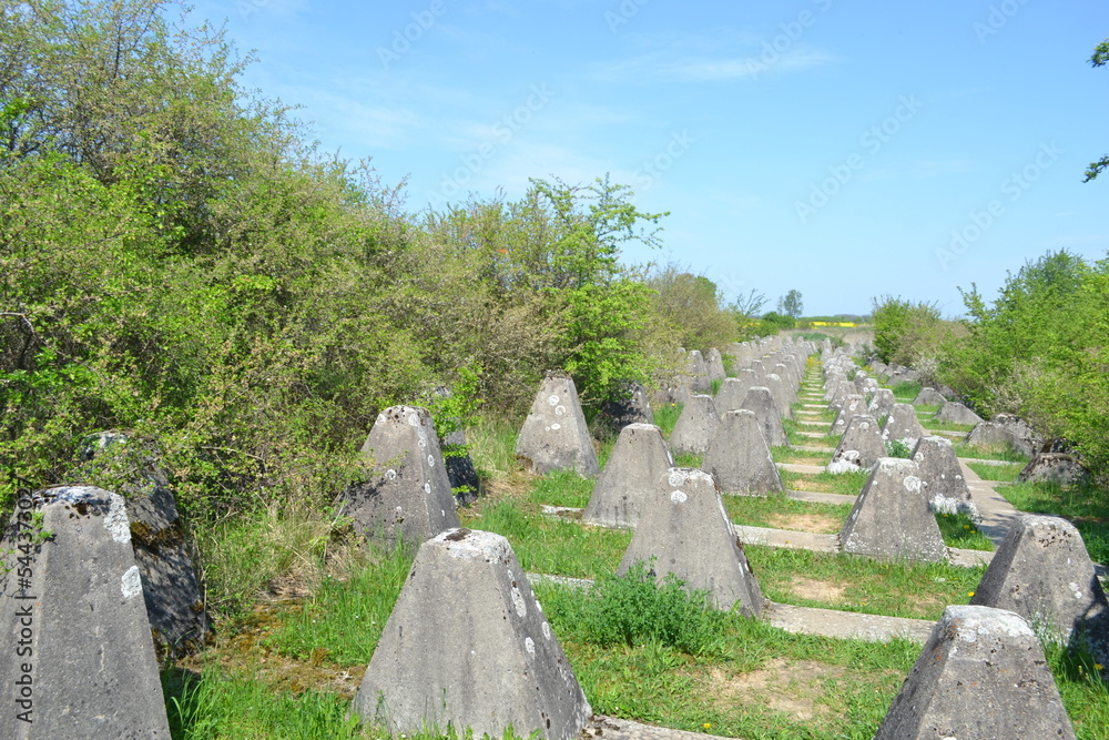 dragon teeth, artillery barrage, bunker, combat state, observation, war ...