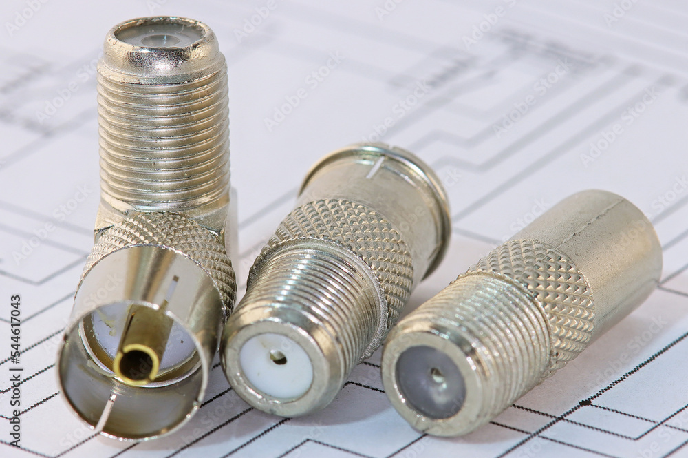 Connectors for connecting a coaxial cable in the electrical diagram ...