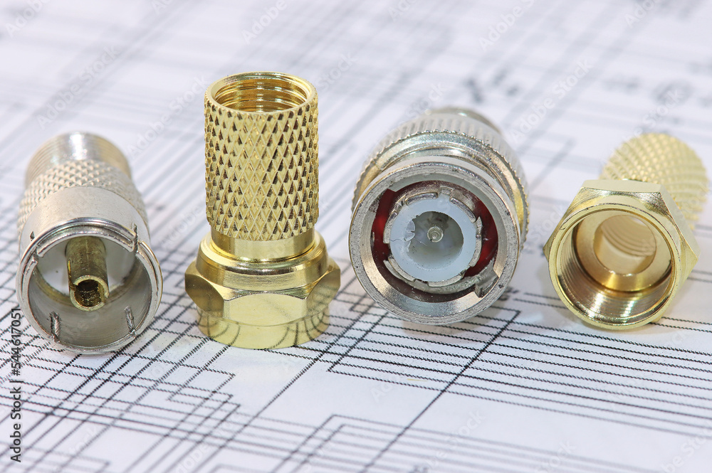 Connectors for connecting a coaxial cable in the electrical diagram ...