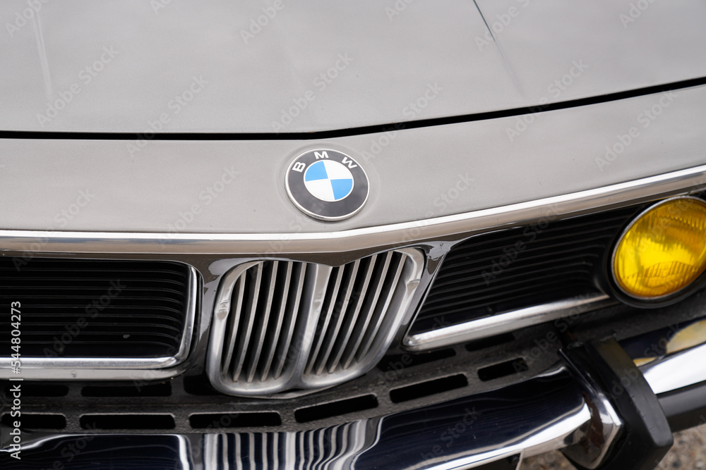 BMW logo brand text and logo sign on grill old timer vintage retro ...