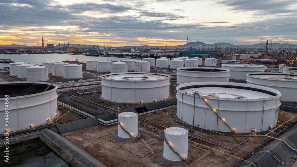 Crude oil storage tank terminal port, Oil terminal pipeline fuel ...
