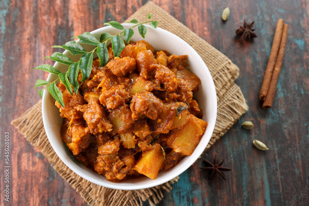 Cooked tapioca and spicy meat curry , Cassava root , Mandioca or Aipim ...