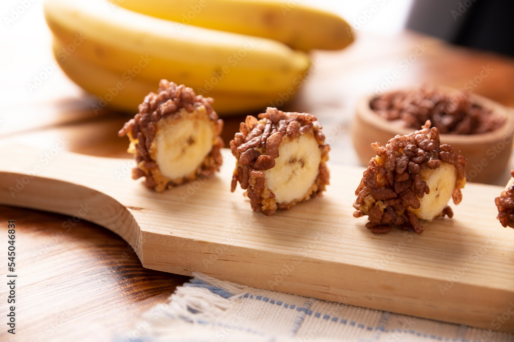 Banana sushi sweet rolls with caramel, peanut butter and chocolate ...