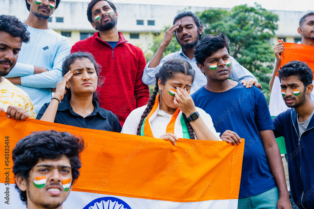 audience with indian flag got sad due to loss in cricket world cup ...