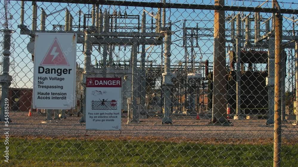 Video „Electrical grid substation and high voltage electric switchyard ...