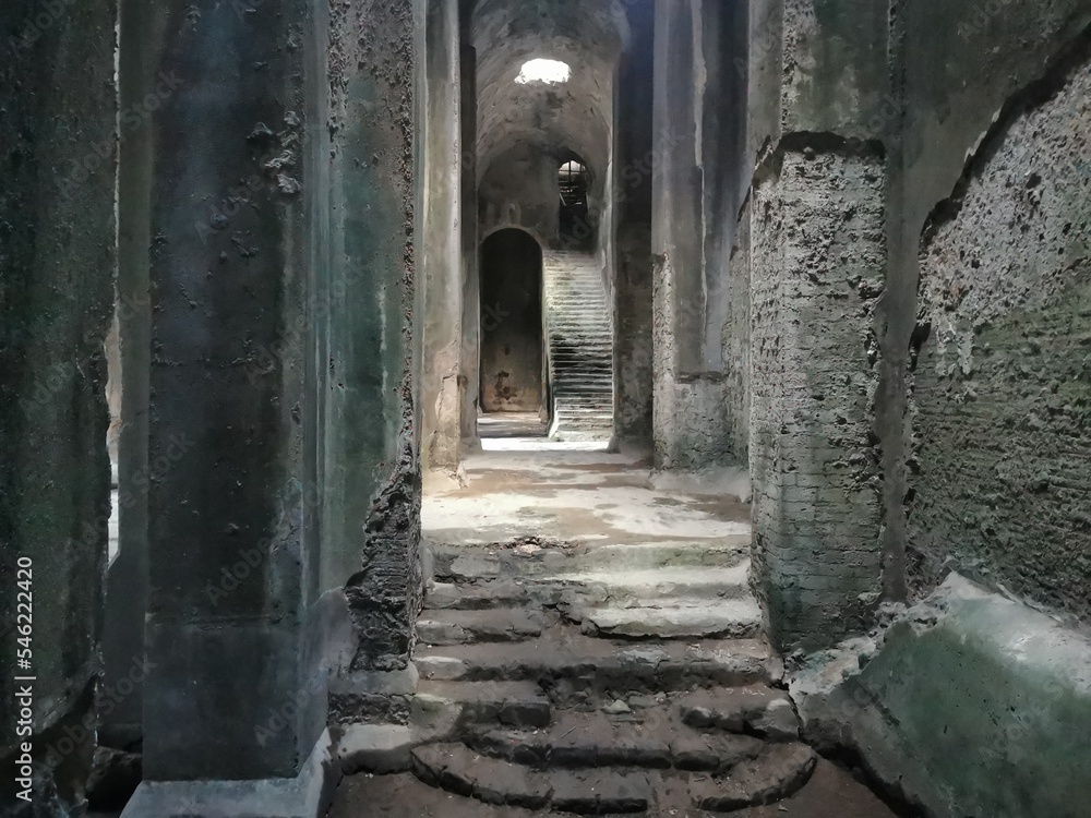 Piscina Mirabilis : la cisterna romana più grande d'italia, la seconda ...