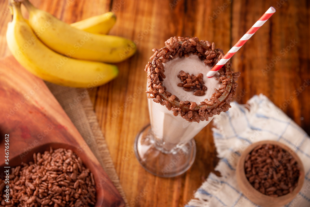 Esquimo. Cold drink made from sweetened, flavored and whipped milk to ...