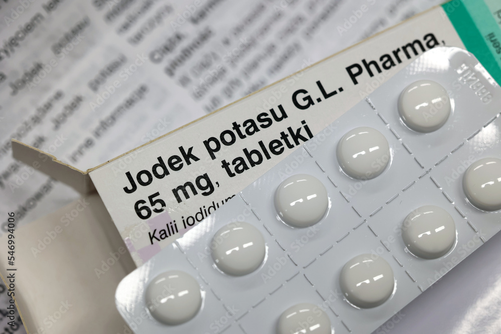 Jodek potasu - tabletki przygotowane do podania osobie napromieniowanej ...