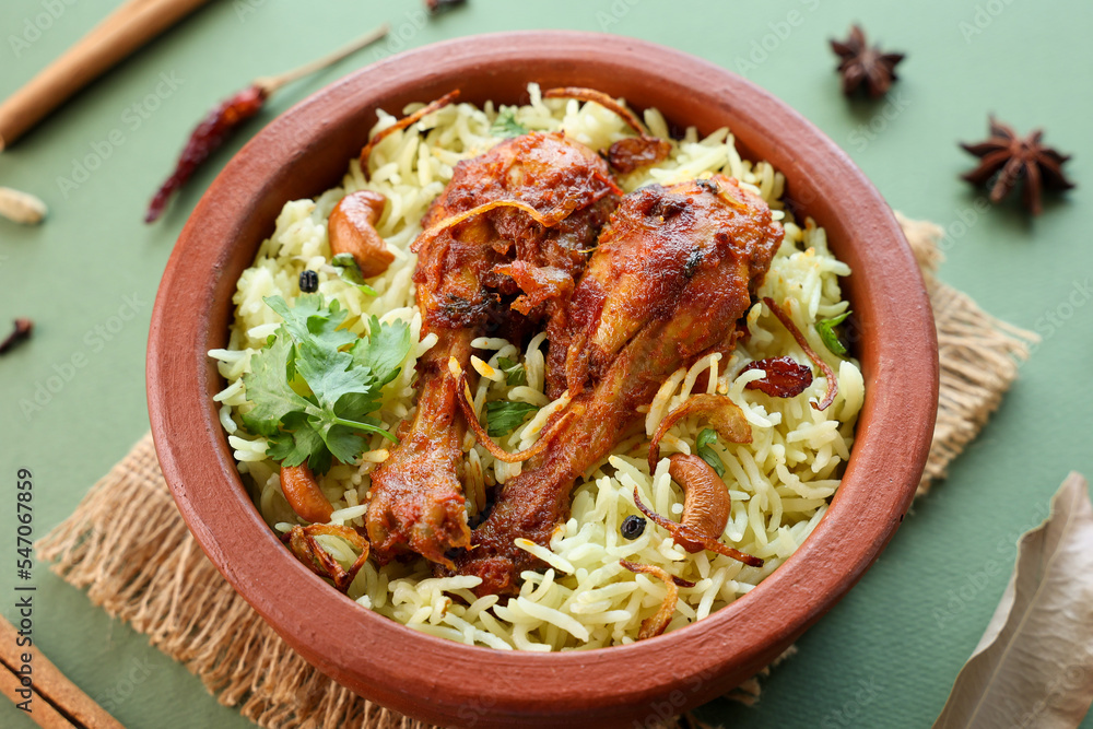 Chicken biryani Spicy Indian Malabar biryani Hyderabadi biryani, Dum ...