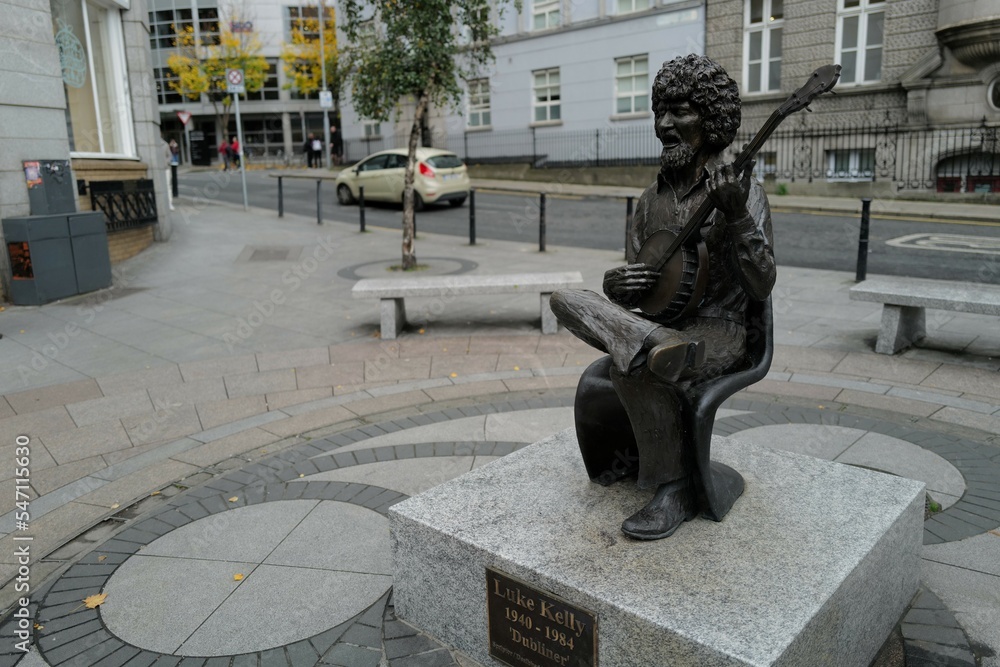 A view of the Luke Kelly statue created by John Coll, the Irish ...