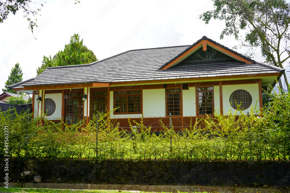 Minka, or traditional Japanese houses, are tatami mat floor, sliding ...