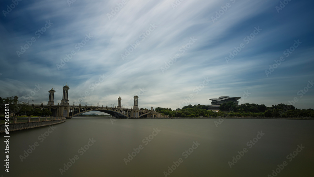 KL, MALAYSIA - Nov 18th, 2022 : Long exposure image Lake side view of ...