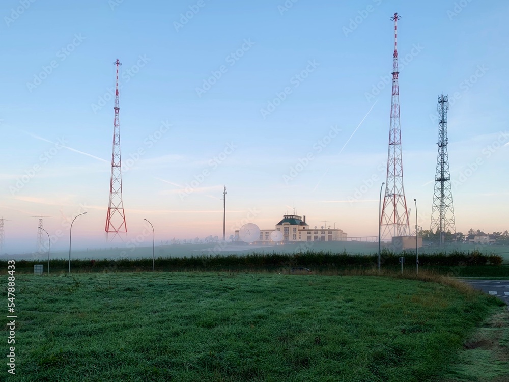 Foto de Junglinster Longwave Transmitter - three 215 m tall metal framework towers in early ...