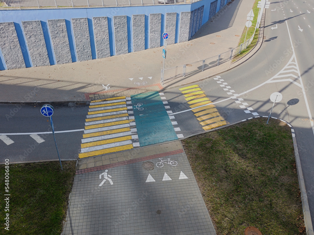 Foto de An example of competent traffic management. Top view of the ...