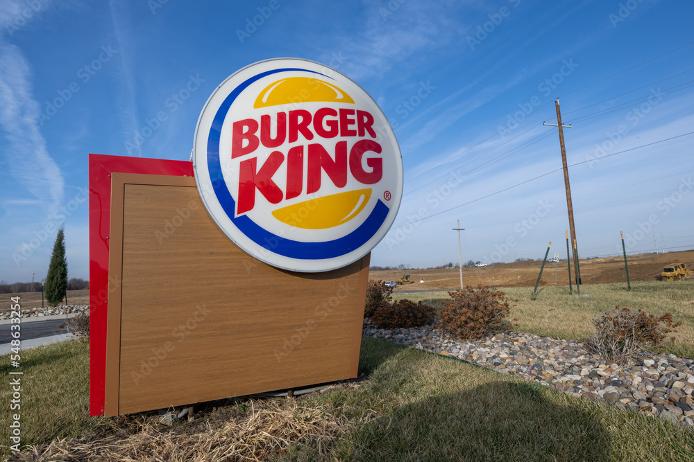 Sign Burger King Restaurant Exterior Stock Photo | Adobe Stock