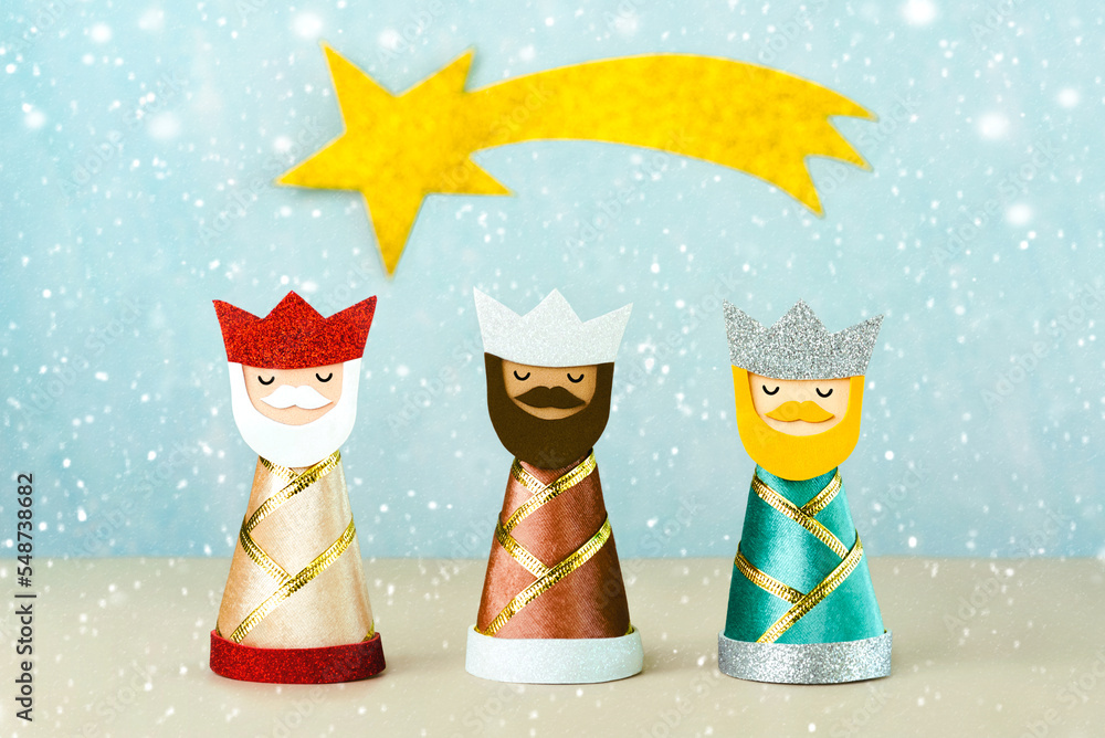 The three wise men with golden star and snowflakes. Concept for Reyes ...