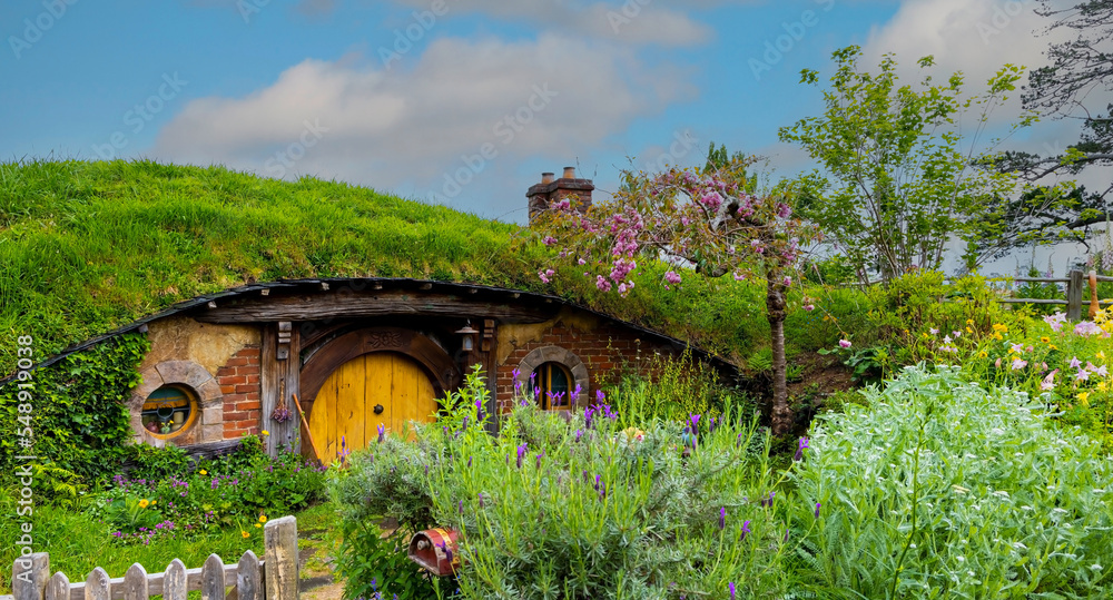 MATAMATA- NEW ZEALAND -NOVEMBER -2- 2022: Hobbiton - movie set created ...
