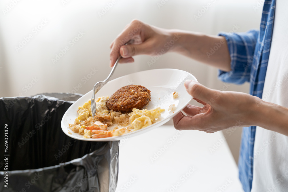 Zdjęcie Stock: people put bio trash from food waste in domestic homes ...