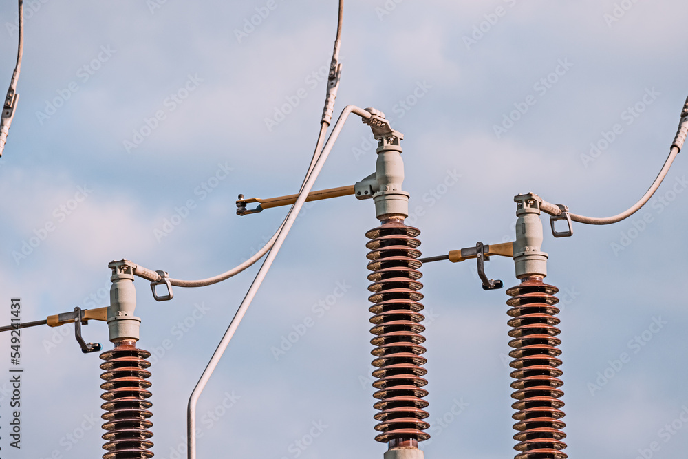 Current and voltage converter for an electrical substation. Dielectric ...