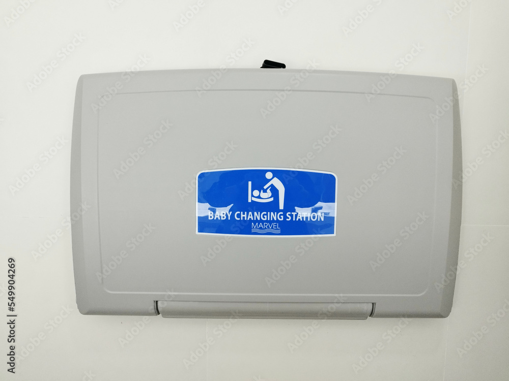 Baby Change Station Sign, Help parents and guardians locate your proper ...