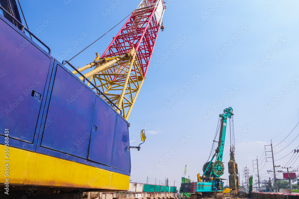 Focus at drilling crawler crane with hydraulic diaphragm wall equipment ...
