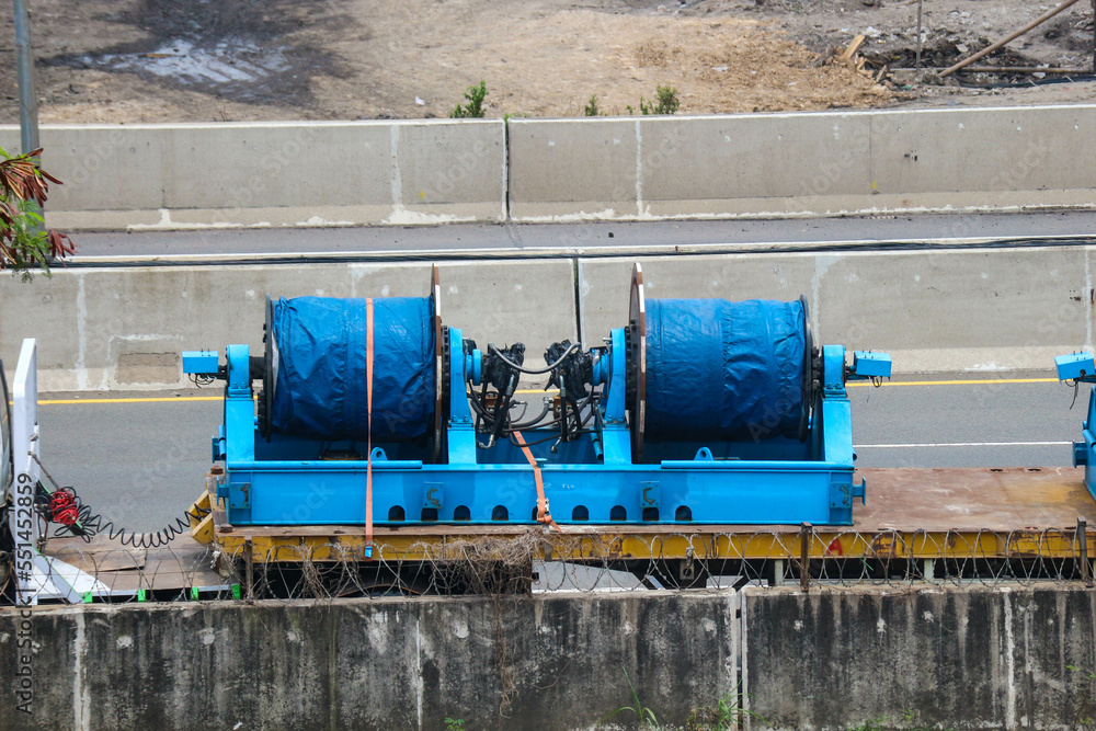 Frictional type electric winch is mainly used for long-distance towing ...