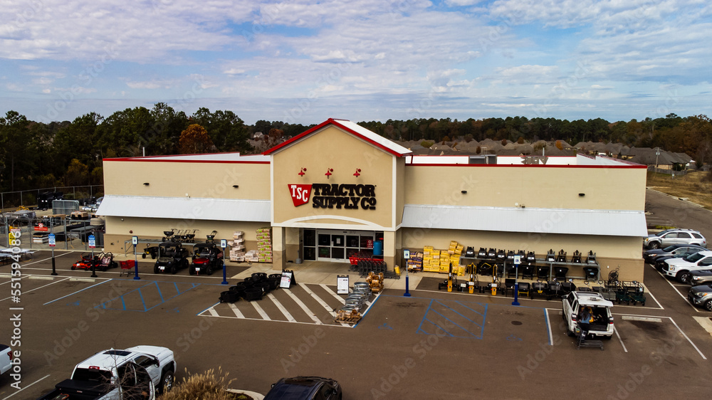 Foto de Tractor Supply Company is a retail chain of stores that sells ...