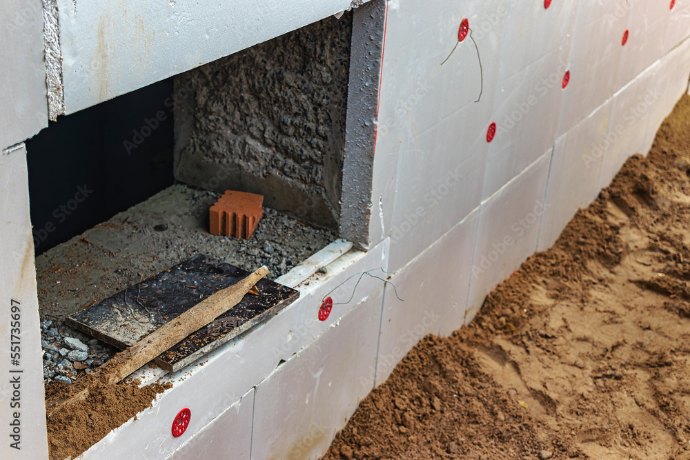 Wall insulation with polystyrene foam. Insulation and waterproofing of ...