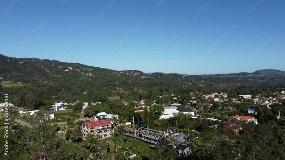 Vista aerea del centro de jarabacoa, republica dominicana ...