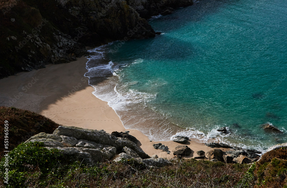 Foto de Littoral à la Pointe De Beuzec, GR34, Vue depuis le chemin ...