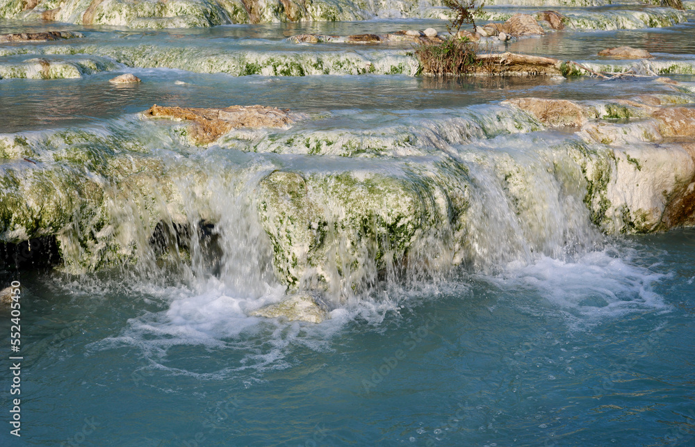 The beautiful Cascate del Mulino, natural limestone pools and free spas ...