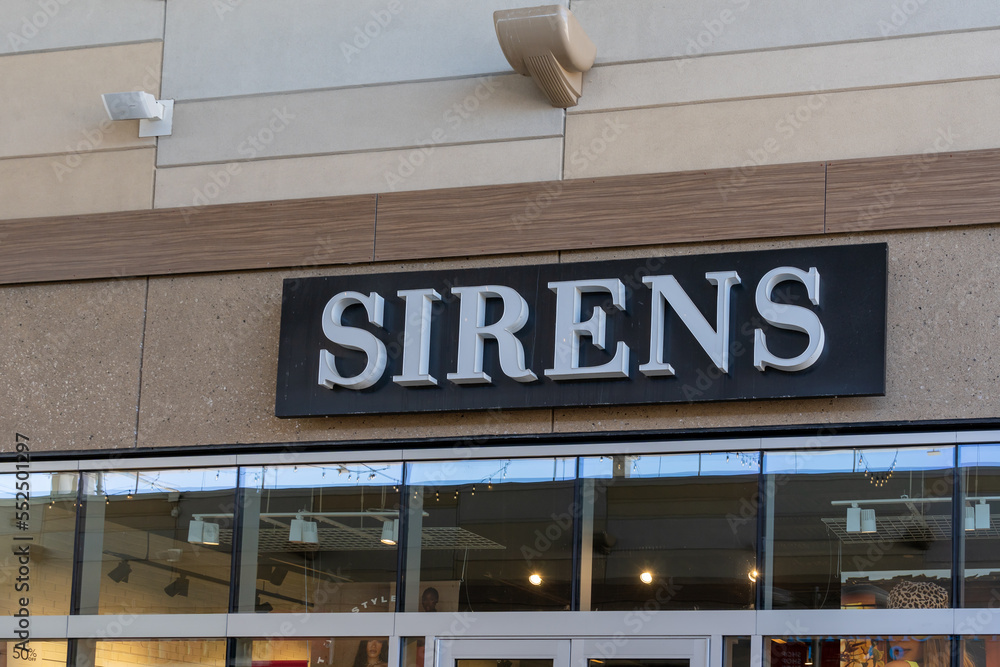 Niagara-on-the-Lake, On, Canada - June 27, 2022: A Sirens store sign in ...