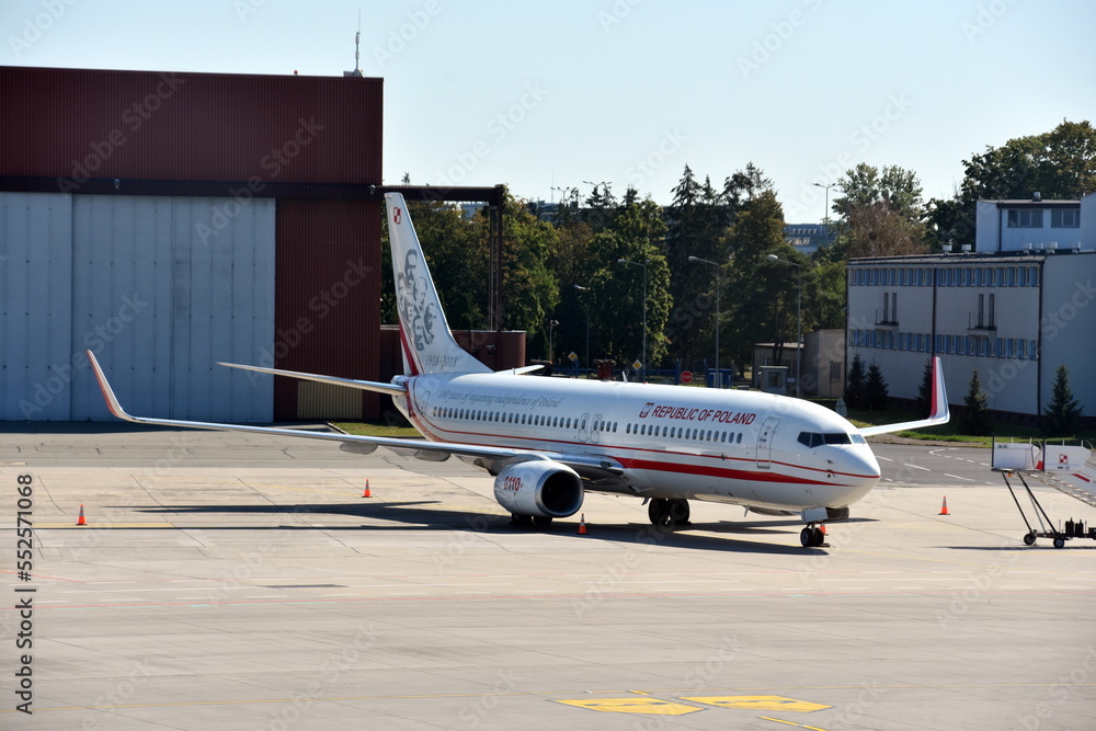 Samolot Prezydencki na Lotnisku w Warszawie, Polska flota rzadowa Stock ...