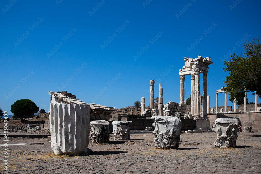 Bergama (Pergamon) Antik Kenti, historical ruins in bergama, historical ...