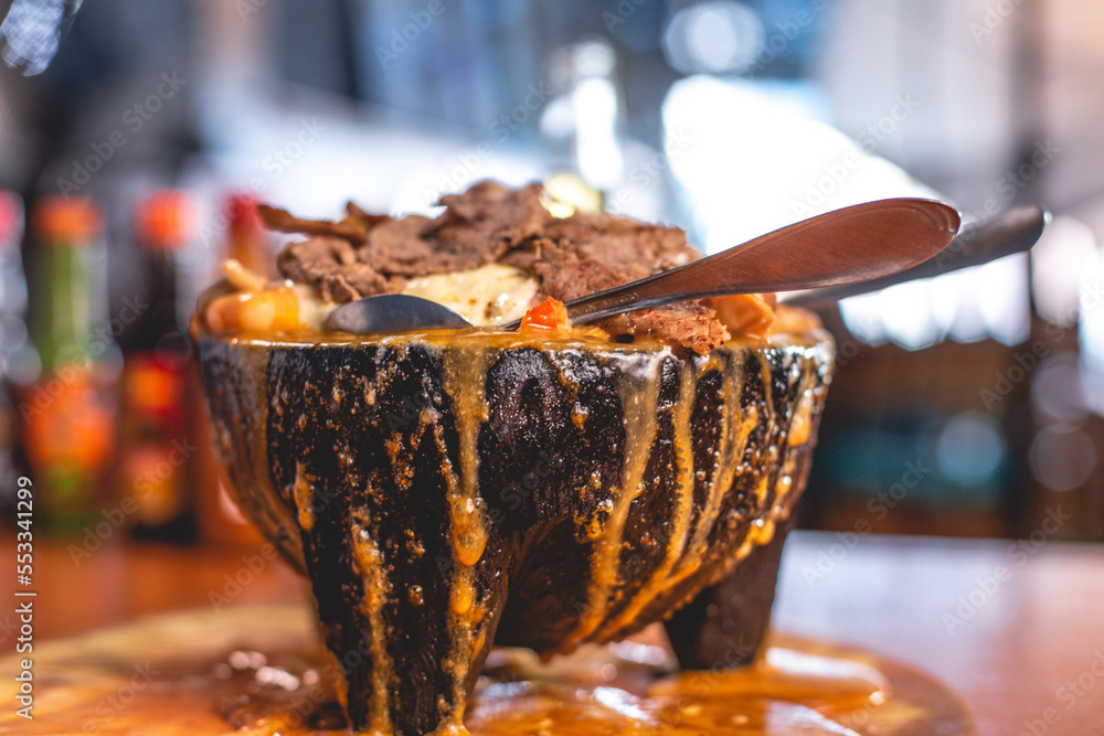 Molcajete de piedra volcánica 3 carnes, carne asada, pulpo, camarón ...