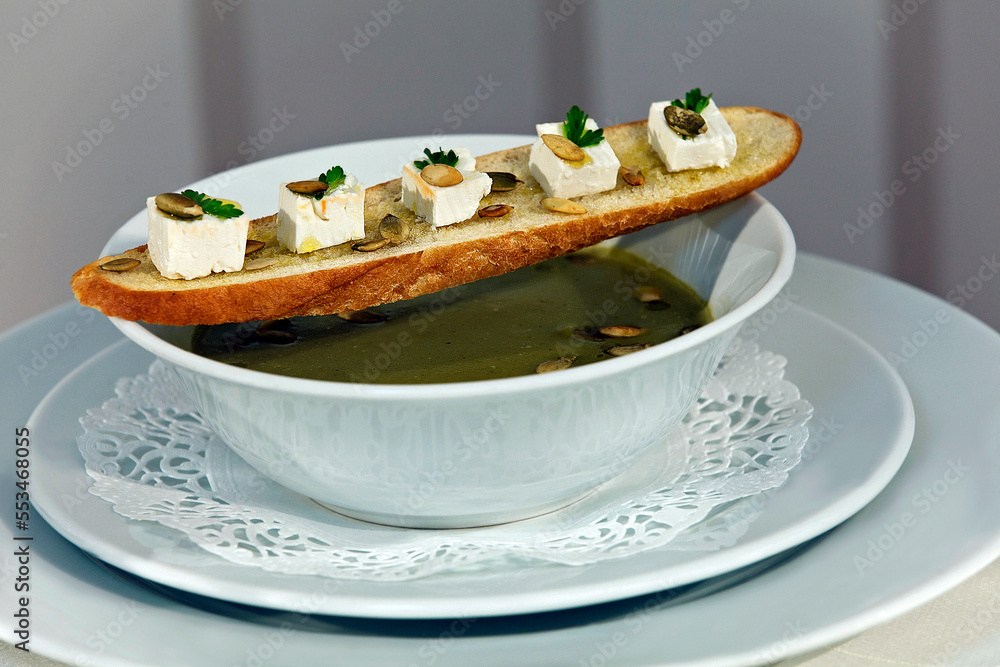 Arrangement for the presentation of the menu at the restaurant ...