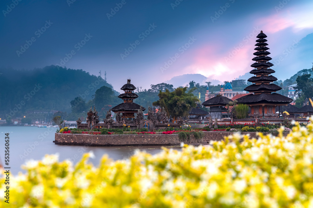 Sunset at Ulun Danu Beratan temple, a major Hindu Shaivite water temple ...