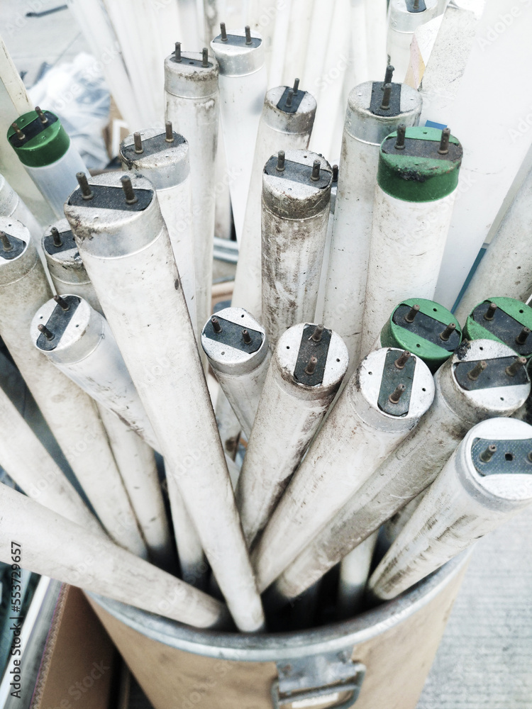 Damaged and discarded waste fluorescent lamp tubes, fluorescent lamp ...