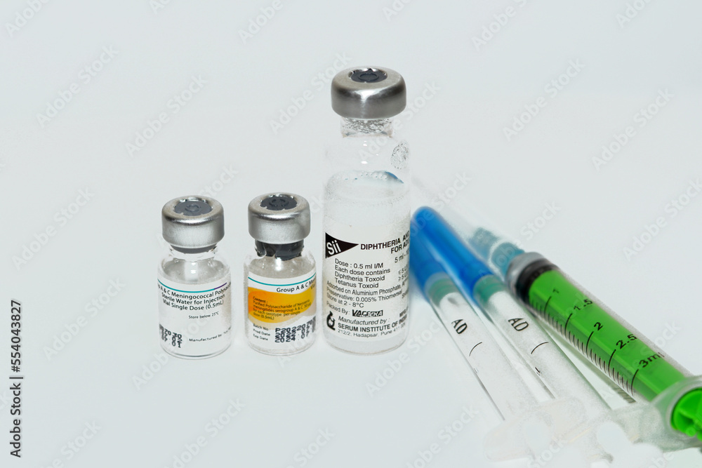 Foto de Cairo, Egypt, December 12 2022: Diphtheria and Tetanus Vaccine ...