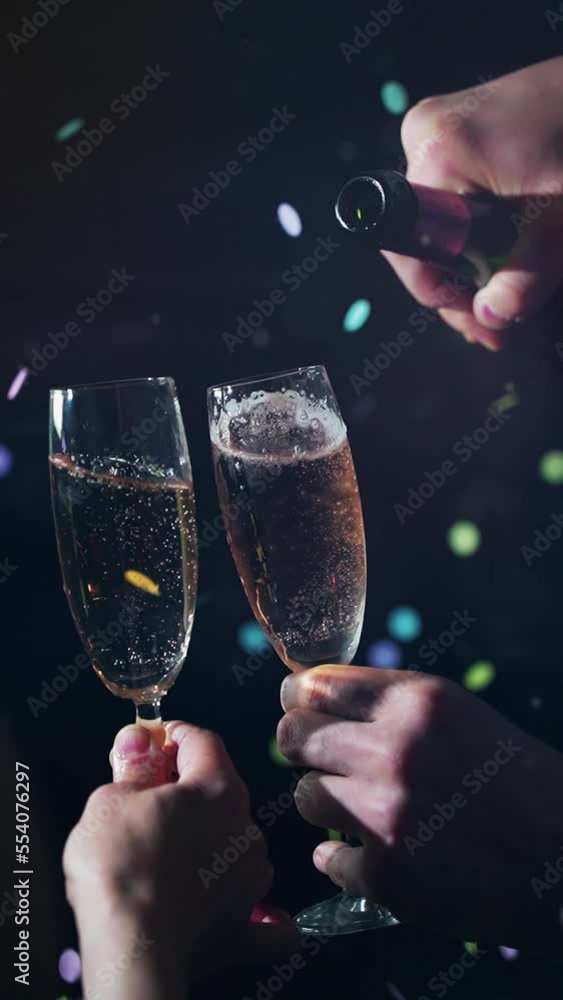 Champagne cheers confetti vídeo do Stock | Adobe Stock