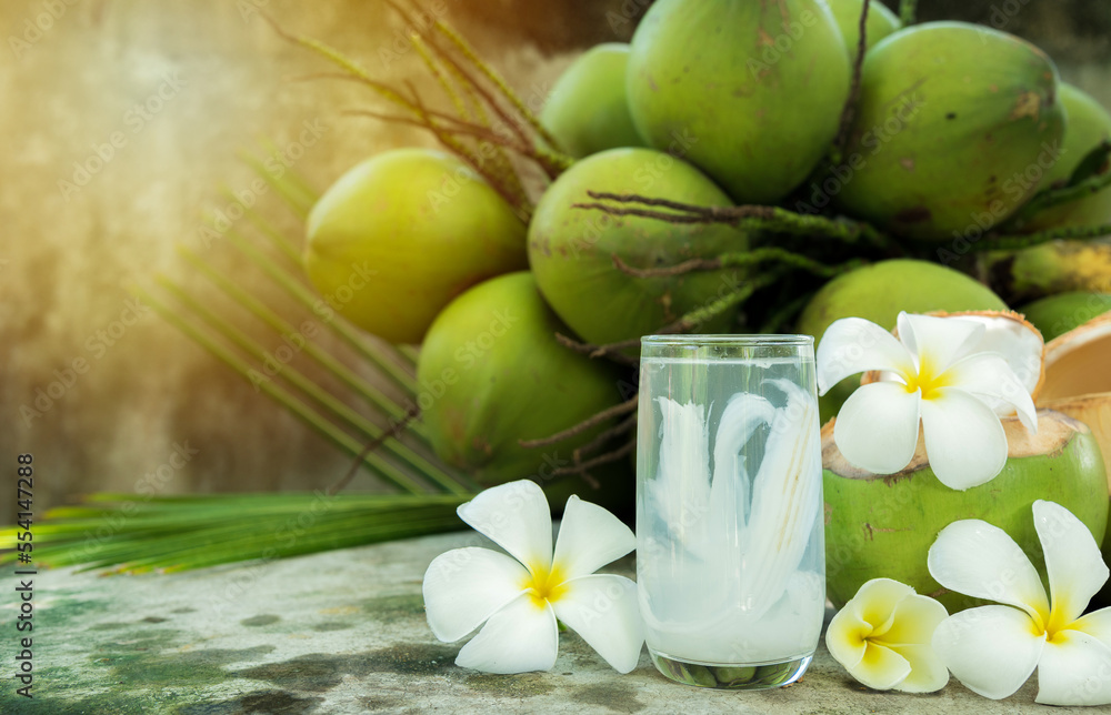 coconut juice with young coconut. Fresh coconut water, young coconut ...