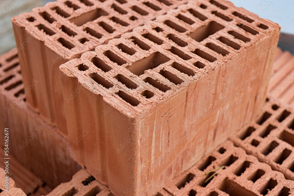 Construction of ceramic brick walls. Keramoblock. Hollow brick ...