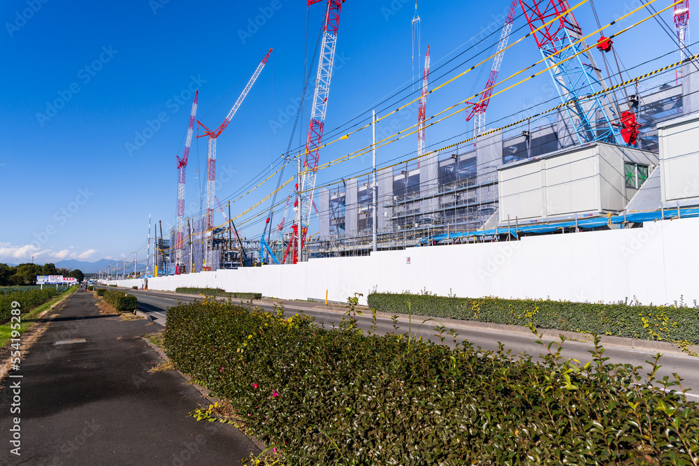 建設現場風景( 半導体受託生産の世界最大手、台湾積体電路製造工場建設風景) （TSMC)「JASM(tsmc Fab23)」 日本(冬 ...