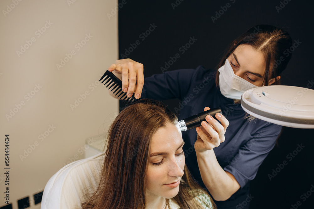 Diagnostic complex for microscopic examination of hair and skin of the ...