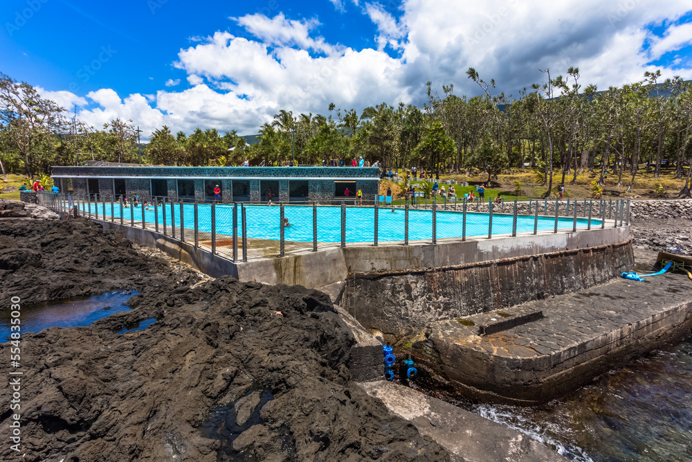 Piscine publique artificielle du Baril, Saint-Philippe, île de la ...