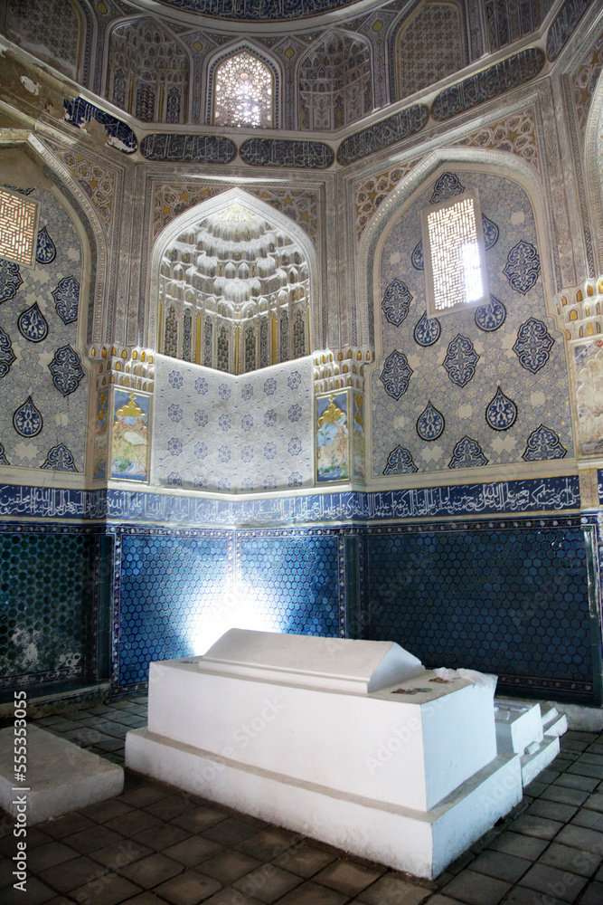 Marble tomb in the Shakhi-Zindan complex in Samarkand in Uzbekistan ...