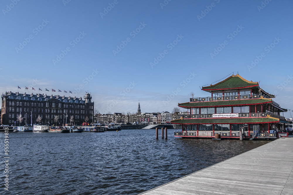 Foto de Amsterdam excellent Sea Palace Restaurant (1984), 3-story ...