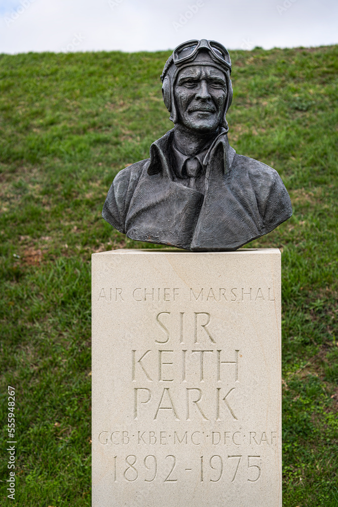 Fotka „Bust of Battle of Britain RAF Group 11 Leader Air Chief Marshal ...