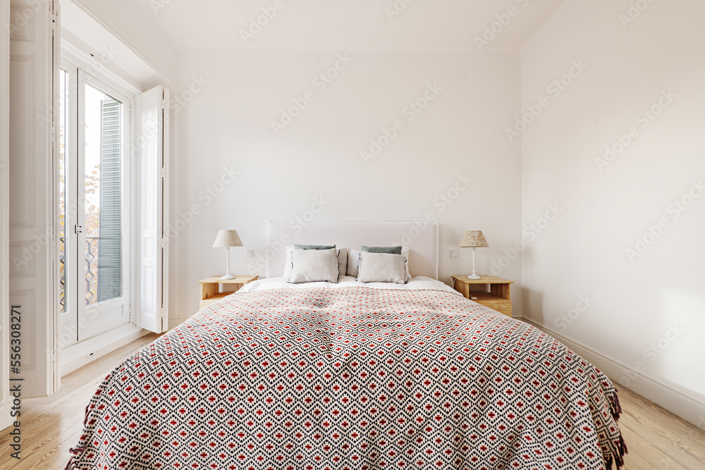 Double bedroom with queen size bed, wooden bedside tables with twin ...