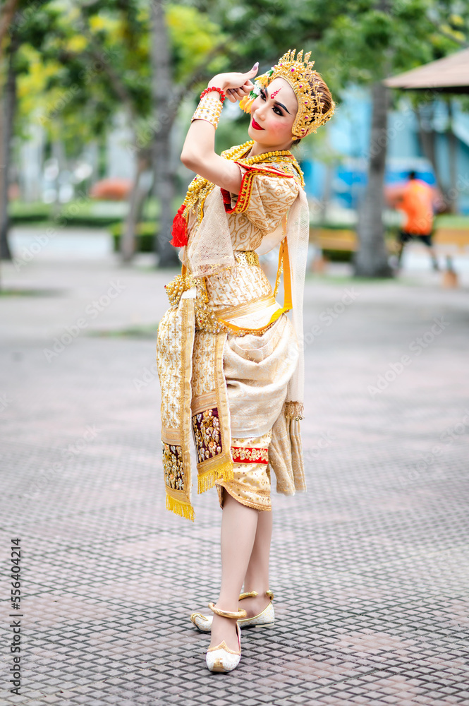 Thai classical dance performance Suwanhongchomtum.Art culture Thailand ...